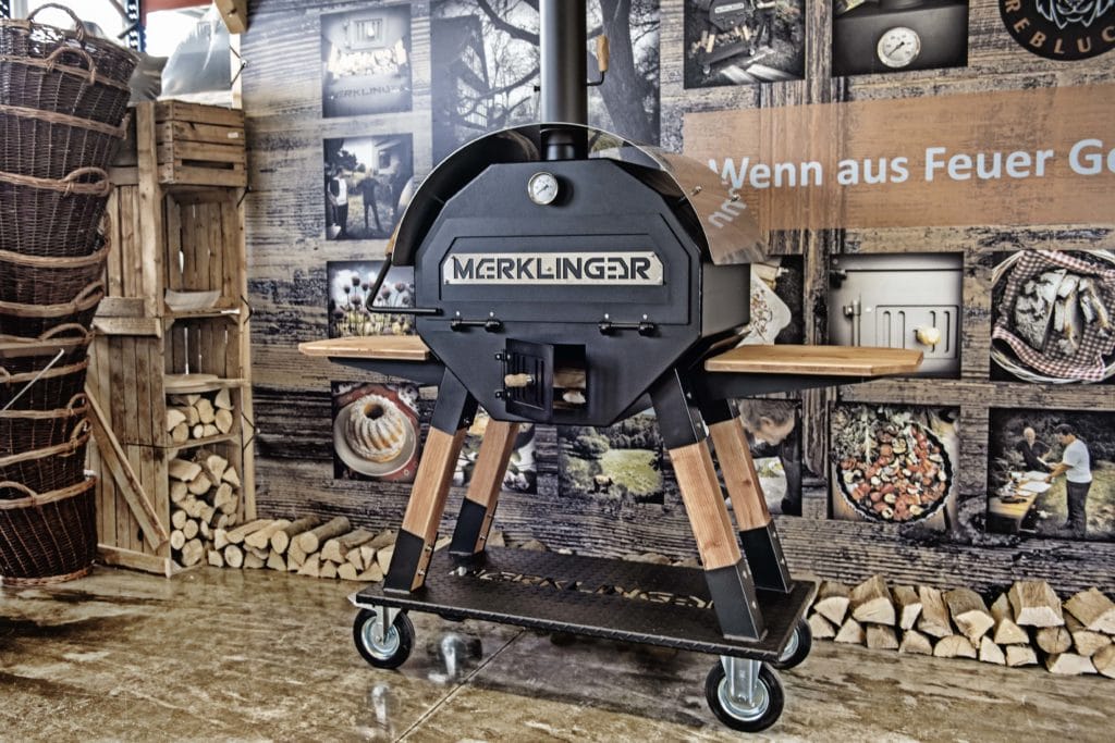 Erleben » Der Merklinger Holzbackofen, Pizzaofen und Grill